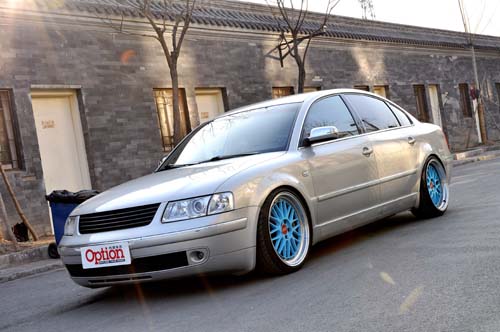 中級車也玩Hella Flush-VW Passat B5 1.8T | 未分類 | CARNEWS