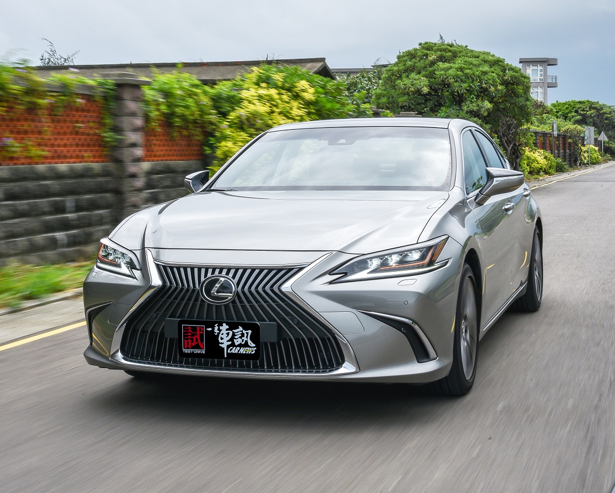 勢均力敵Lexus ES 250 vs. Volvo S90 T5(下) | 未分類 | CARNEWS