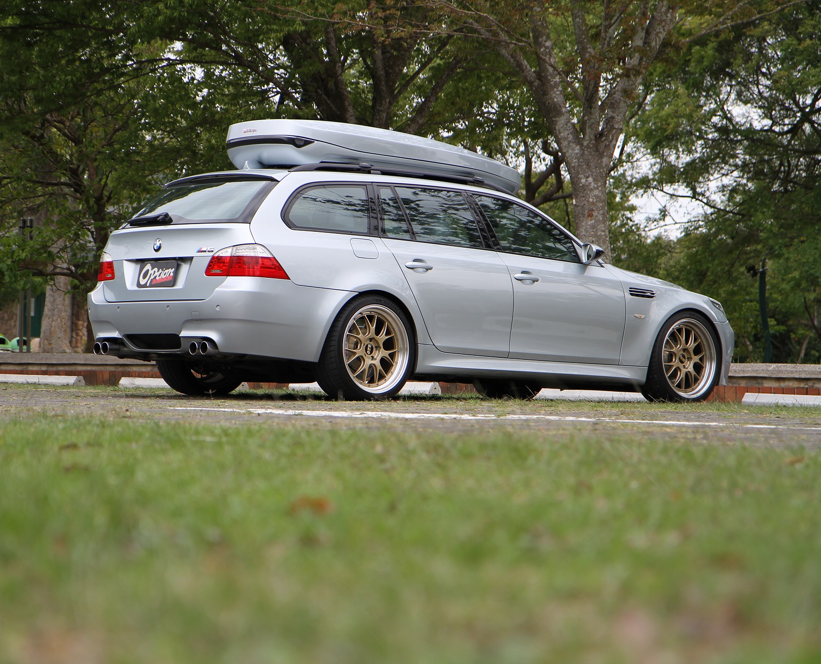 BMW M5 E61 Touring(下) 低調大叔的家庭座駕 !! | 未分類 | CARNEWS