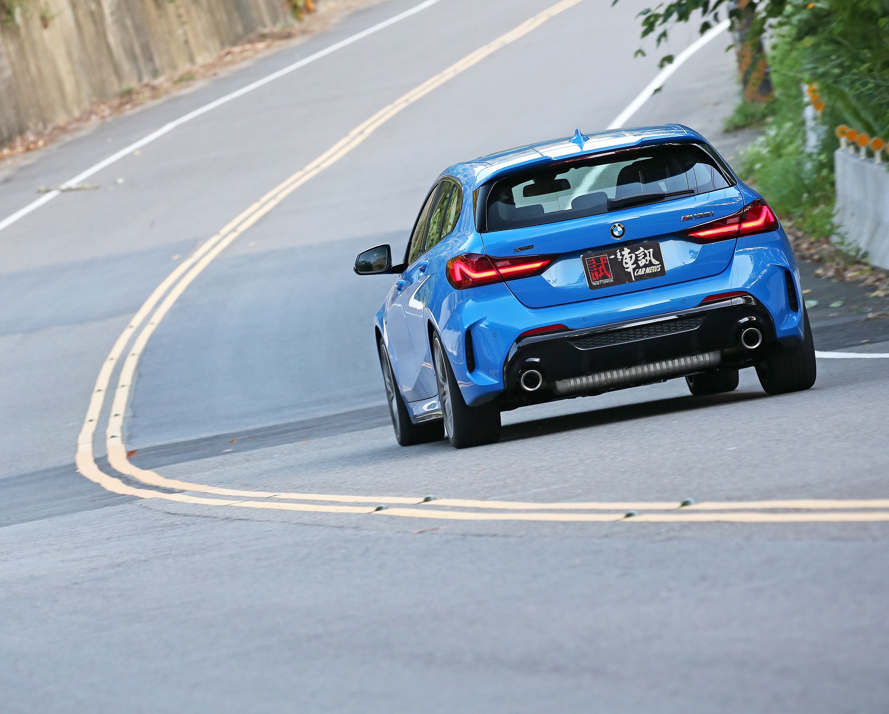 戰鬥鋼砲新解 BMW M 135i xDrive(下) ! | 試駕體驗 | CARNEWS