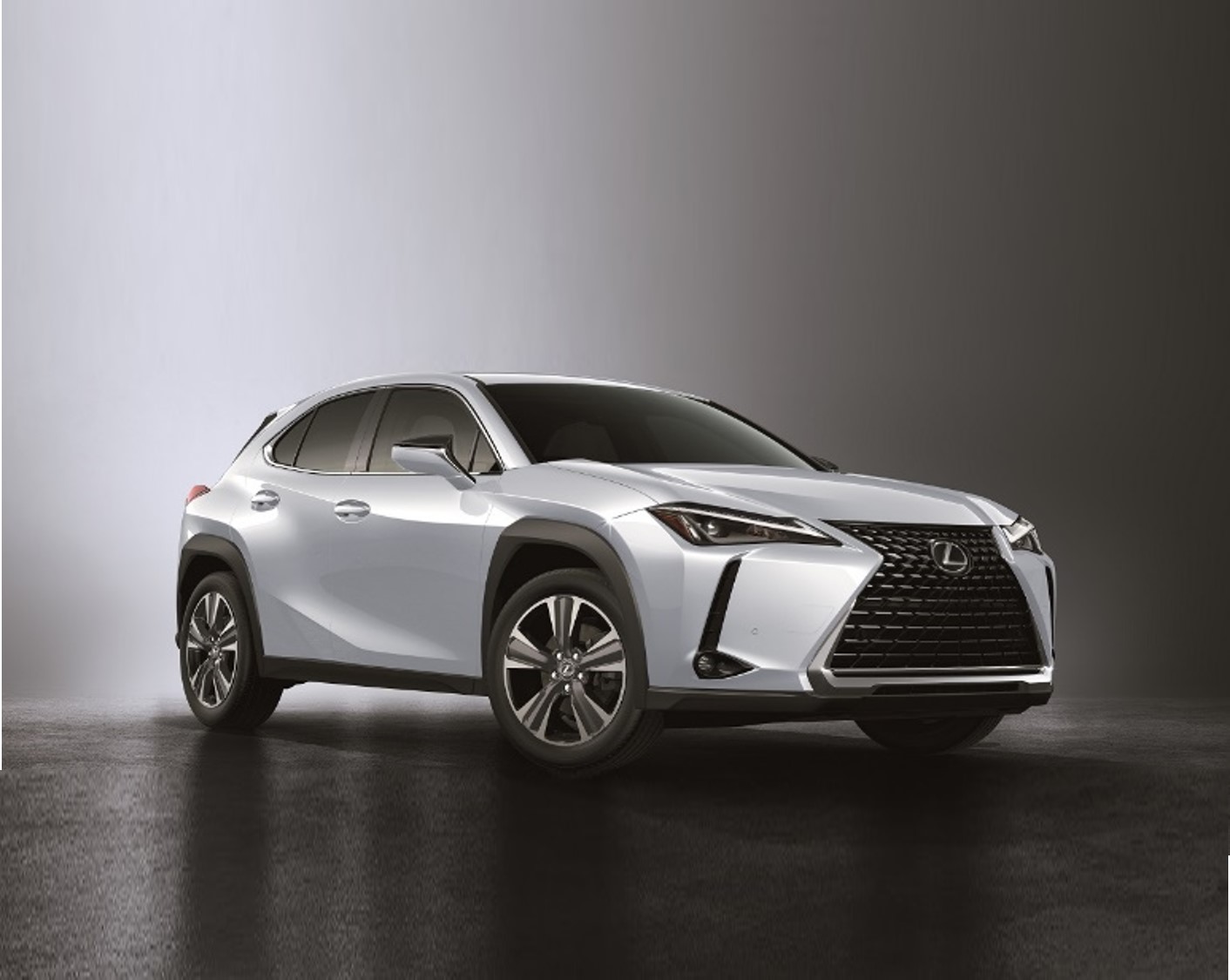 LEXUS跨界豪華休旅UX200動感外觀 便利配備再升級 菁英PLUS版登場 ! | 新聞快訊 | CARNEWS