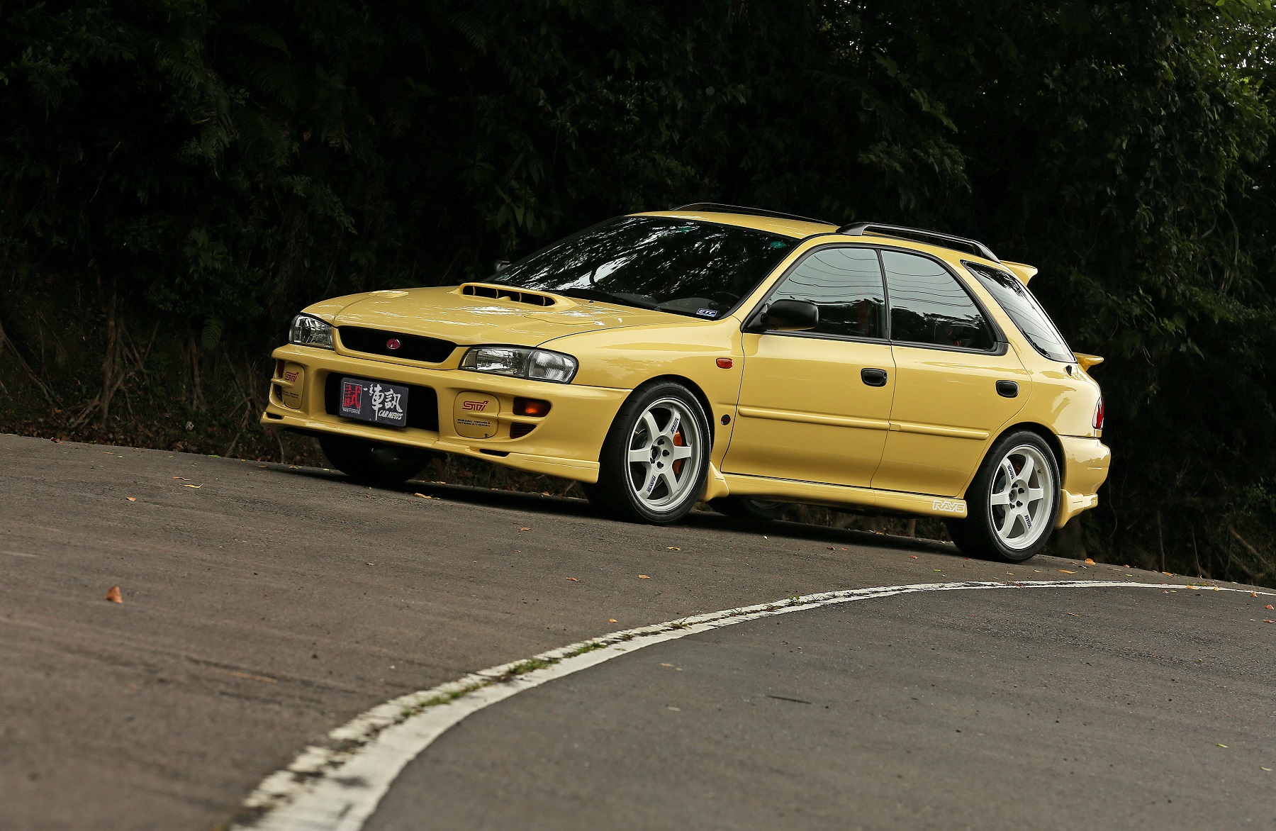 SUBARU Impreza GF8(上) 載著小寶貝一起奔馳 | 改裝實戰 | CARNEWS