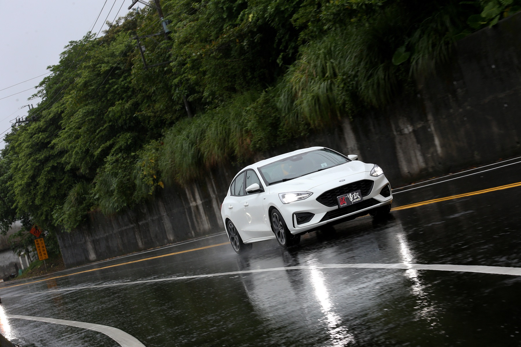 [試駕] 熱血爸的選擇 Ford Focus 4D ST-Line Lommel | 試駕體驗 | CARNEWS