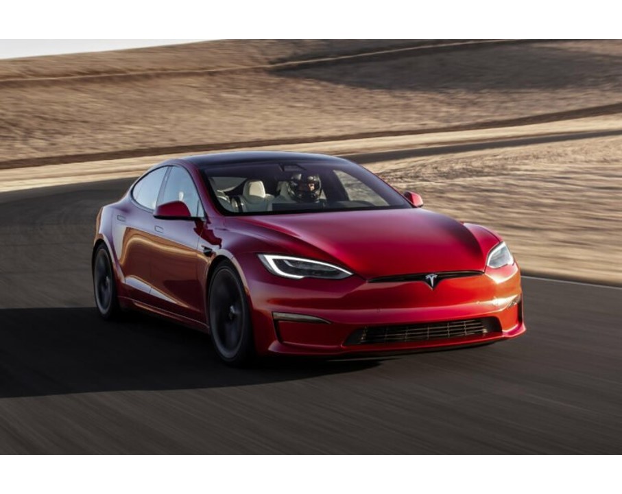 Tesla Model S寫下紐柏林賽道最速紀錄！甩開Porsche坐上最速EV王位 | 一手企劃 | CARNEWS