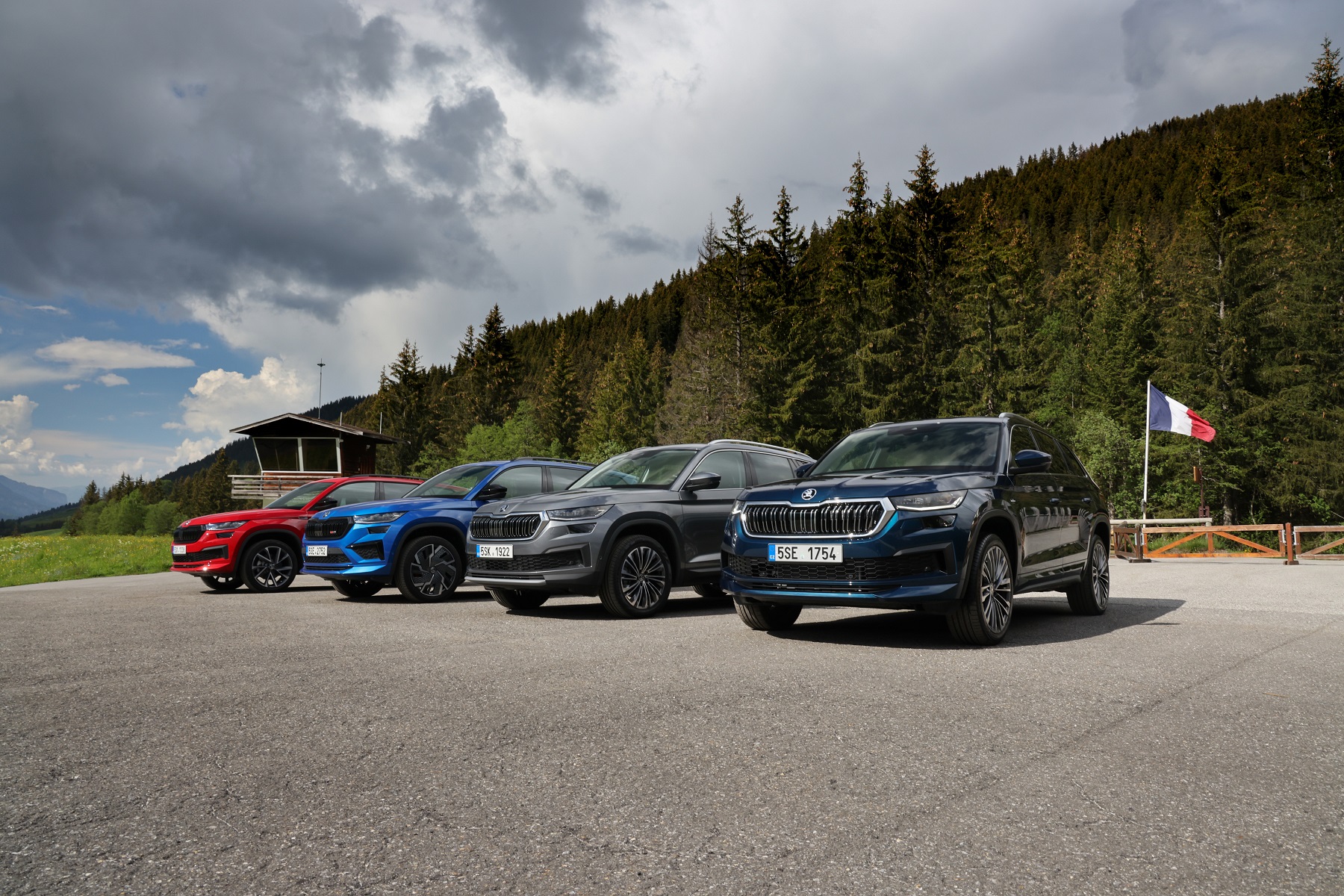 【2022 Taiwan Car Of The Years Awards 最佳進口中型車～】強勢七人休旅Skoda Kodiaq | 一手企劃 | CARNEWS