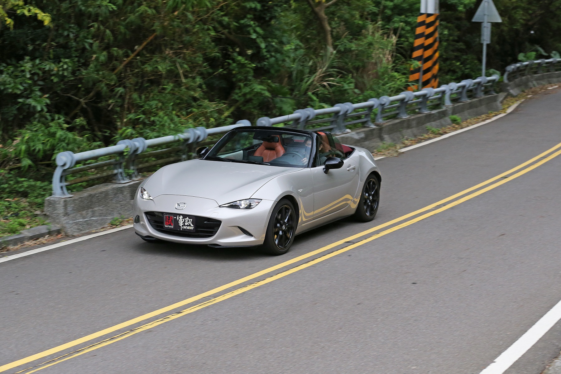 【試駕】自在拉風Mazda MX-5 MT Red Top | 試駕體驗 | CARNEWS