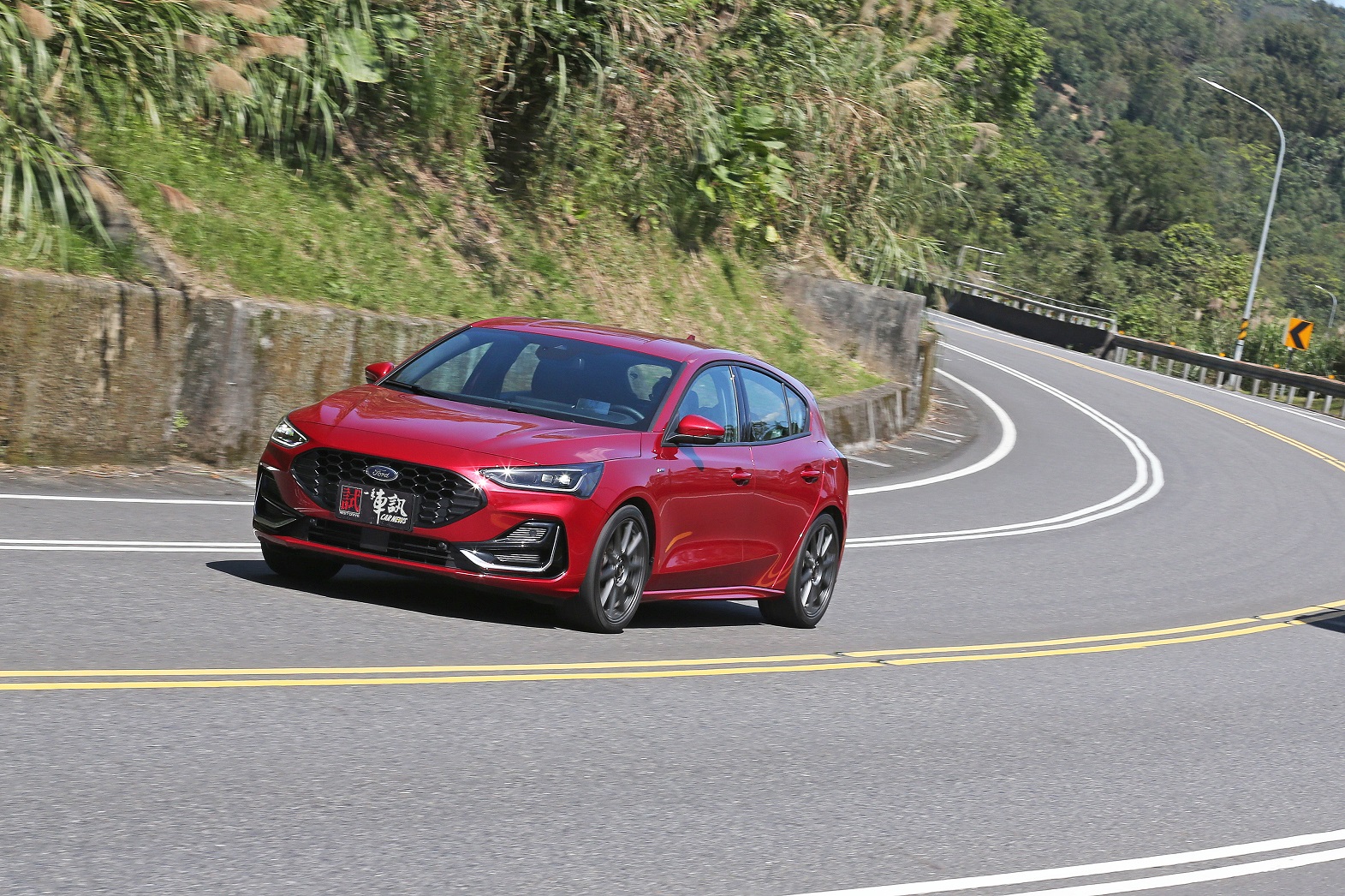 【試駕】熱血爸的個性座駕 Ford Focus Hatchback ST-Line Vignale | 試駕體驗 | CARNEWS