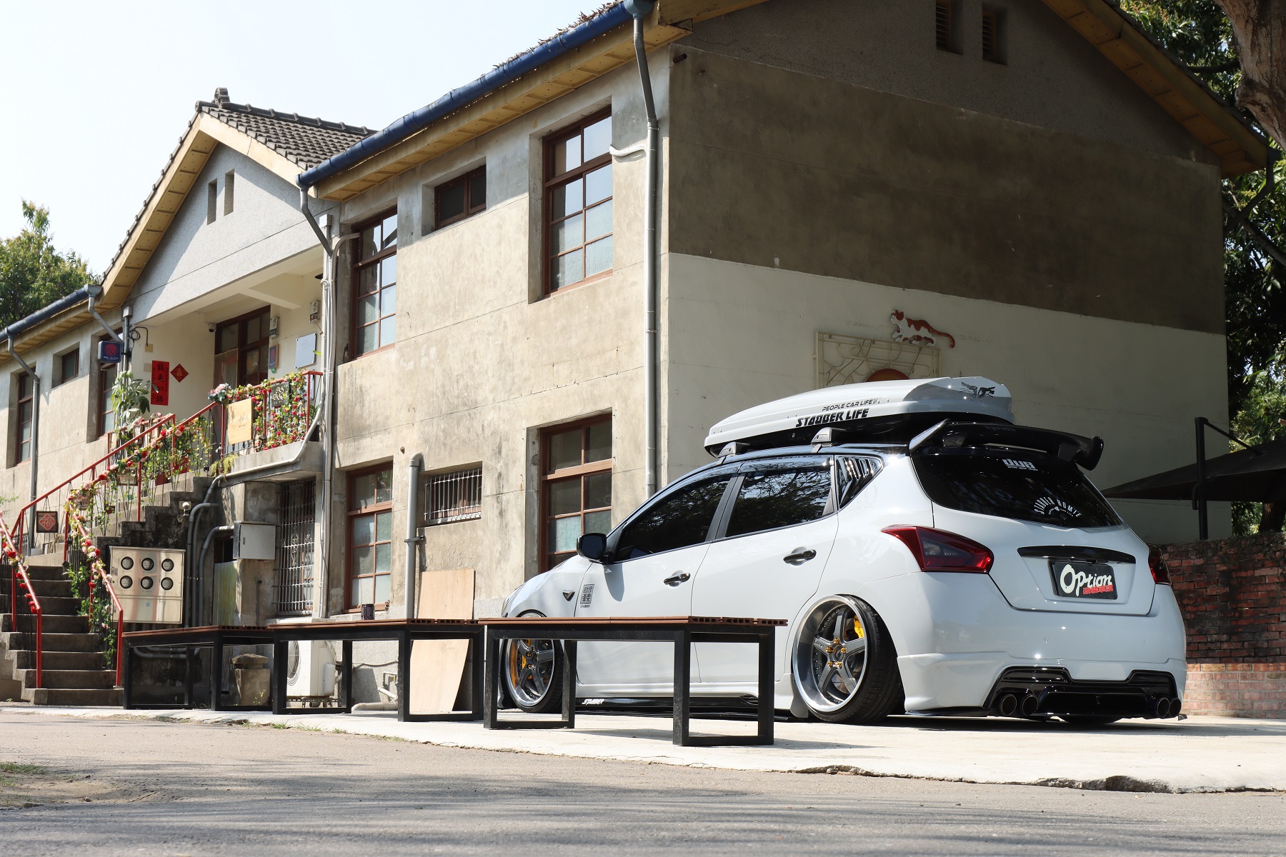 【改裝實戰】帥真的很重要(下)Tiida海拉視覺系玩家 | 改裝實戰 | CARNEWS