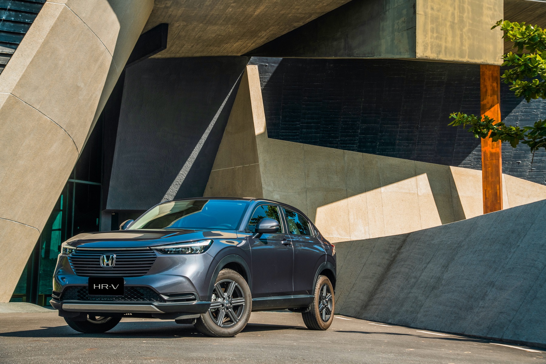 【2023 Taiwan Car of the Years Awards 最佳國產小型SUV】彈性機能，帥勁演繹Honda HR-V | 一手企劃 | CARNEWS