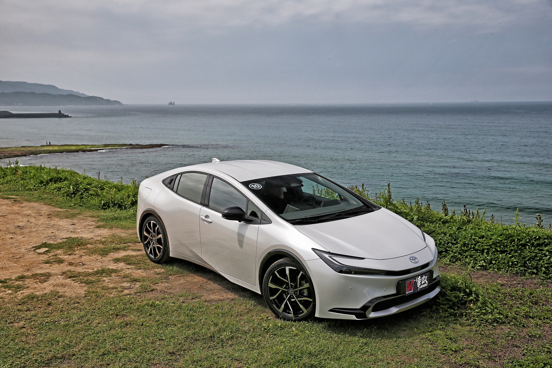 【試駕】插電神主牌Toyota Prius PHEV鉑金版 | 試駕體驗 | CARNEWS