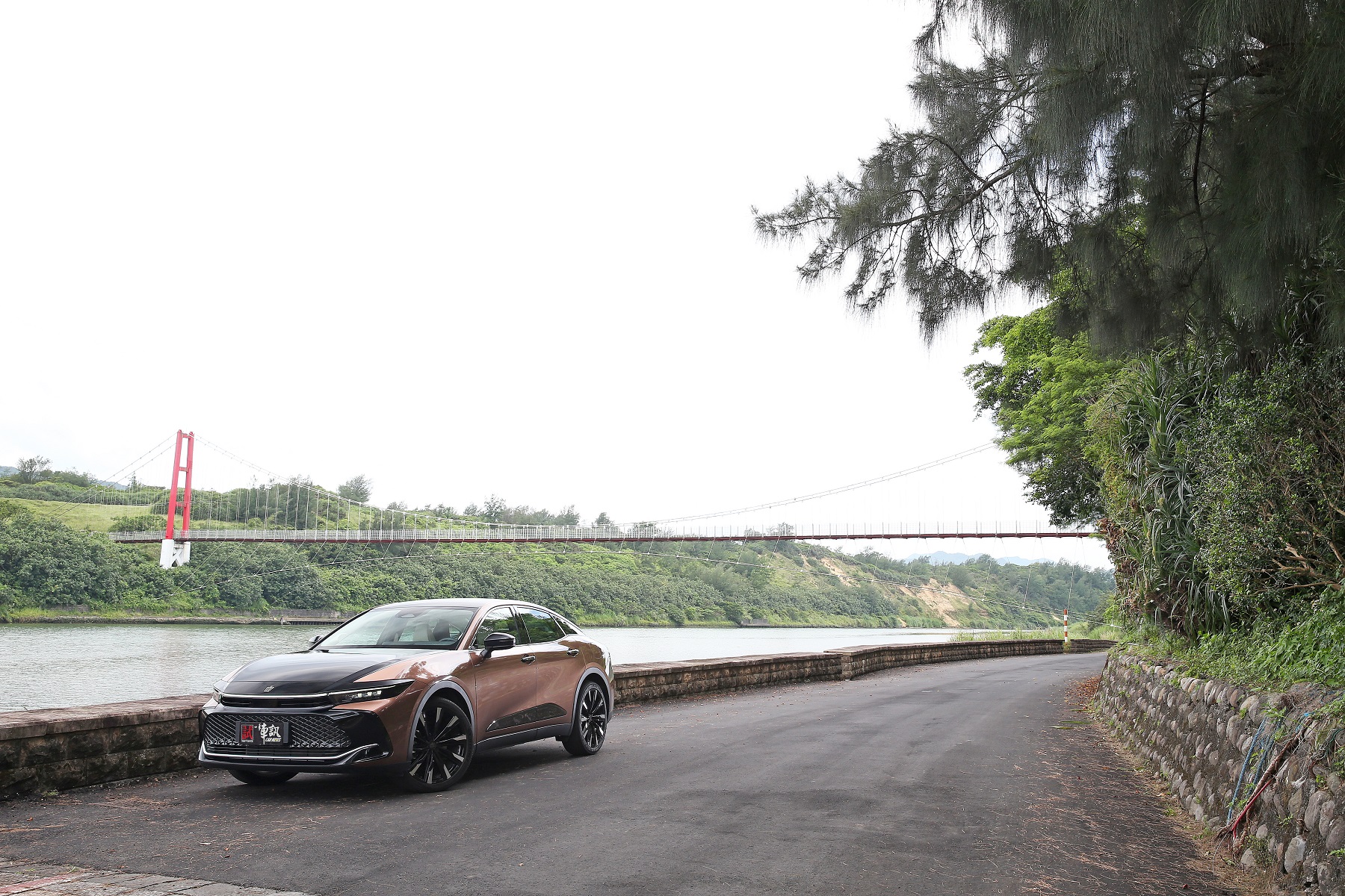 【一手試駕】剛柔並濟 Toyota Crown皇家版 | 試駕體驗 | CARNEWS