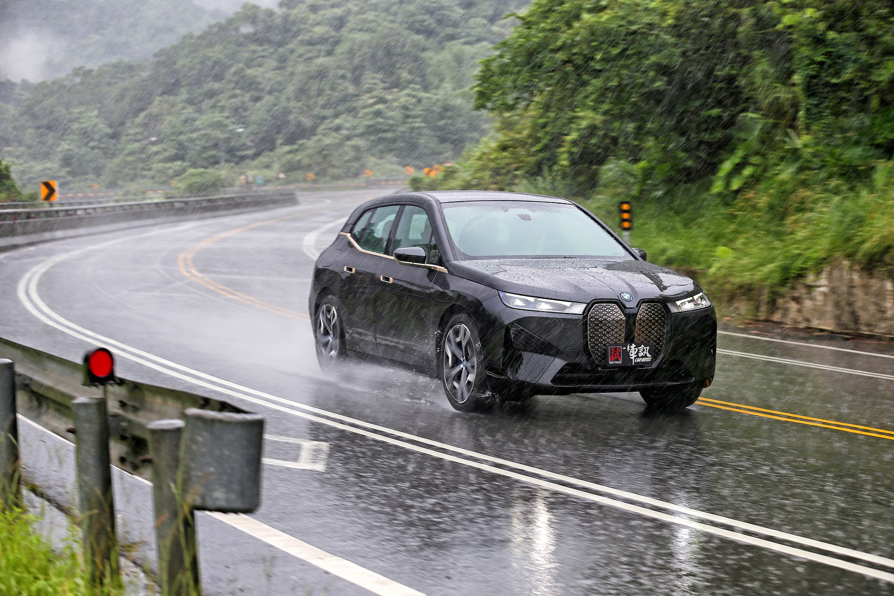 【試駕】深藏不露BMW iX xDrive50旗艦版 | 試駕體驗 | CARNEWS