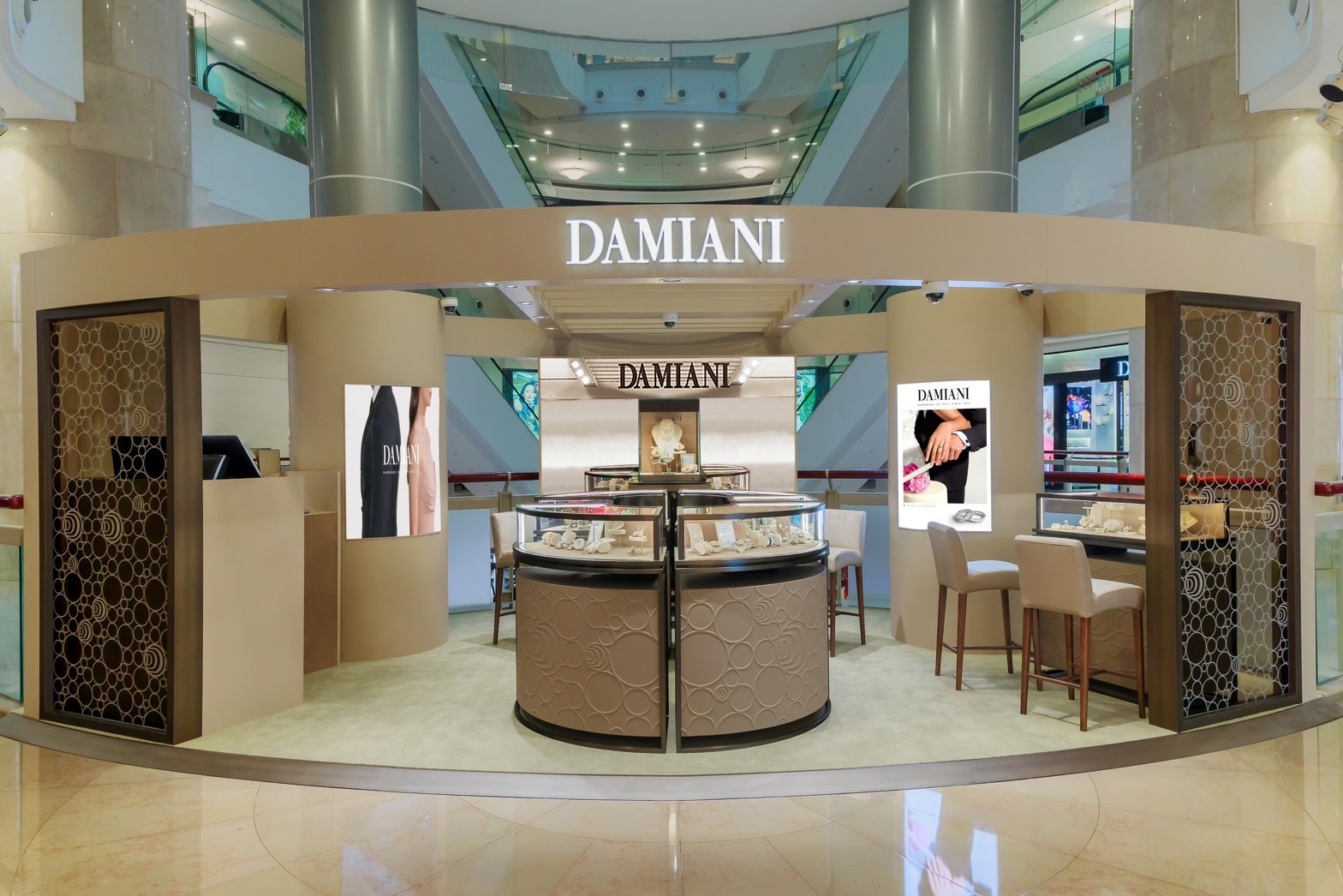 DAMIANI台北101珠寶盒時尚概念店 璀璨開幕歡慶全台第4家直營店誕生 新款美好年代十字架項鍊台灣首發 | 精品 | CARNEWS