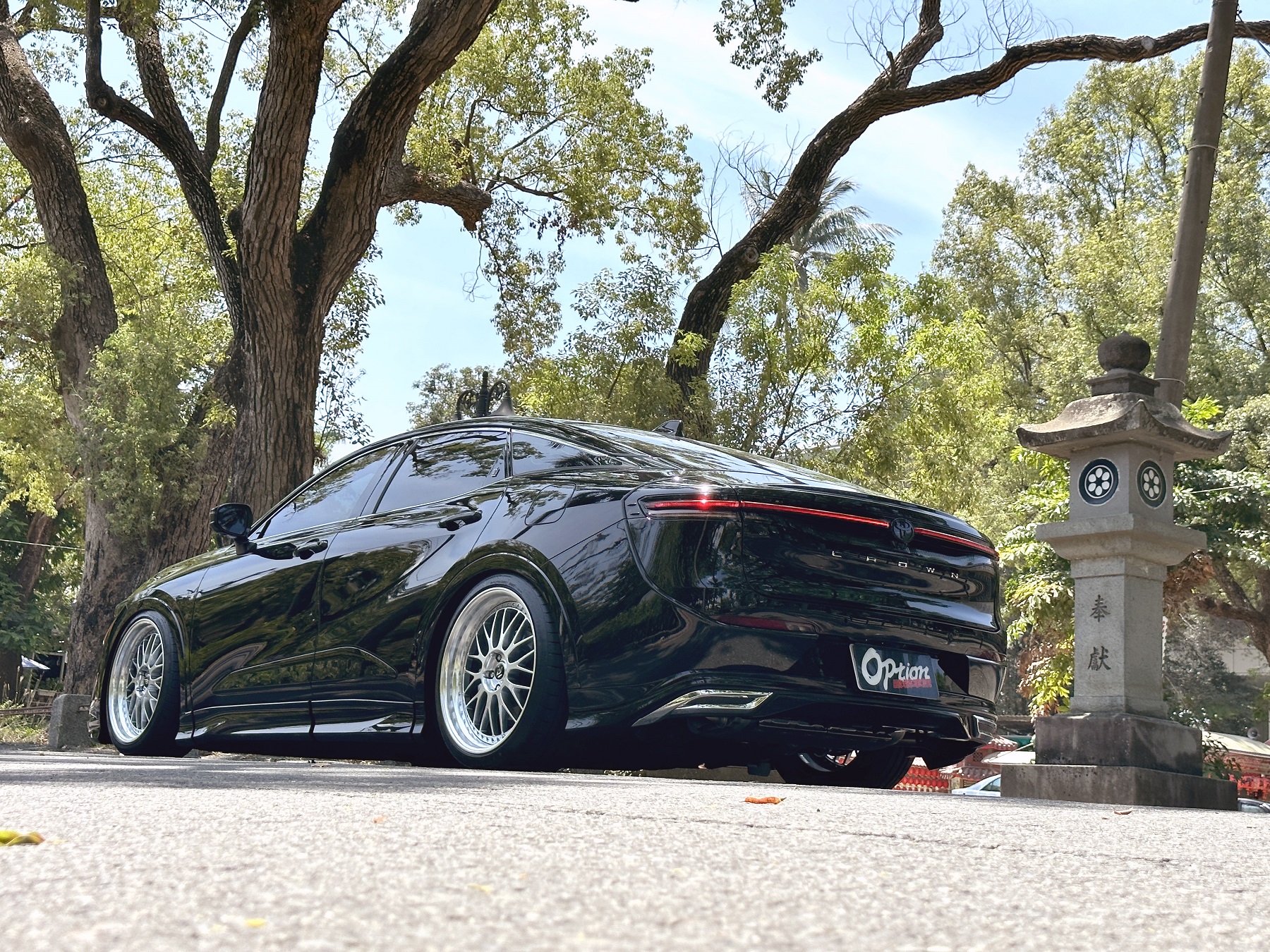 【改裝實戰】Toyota Crown Modellista式樣(下)氣壓低趴更有型 | 改裝實戰 | CARNEWS