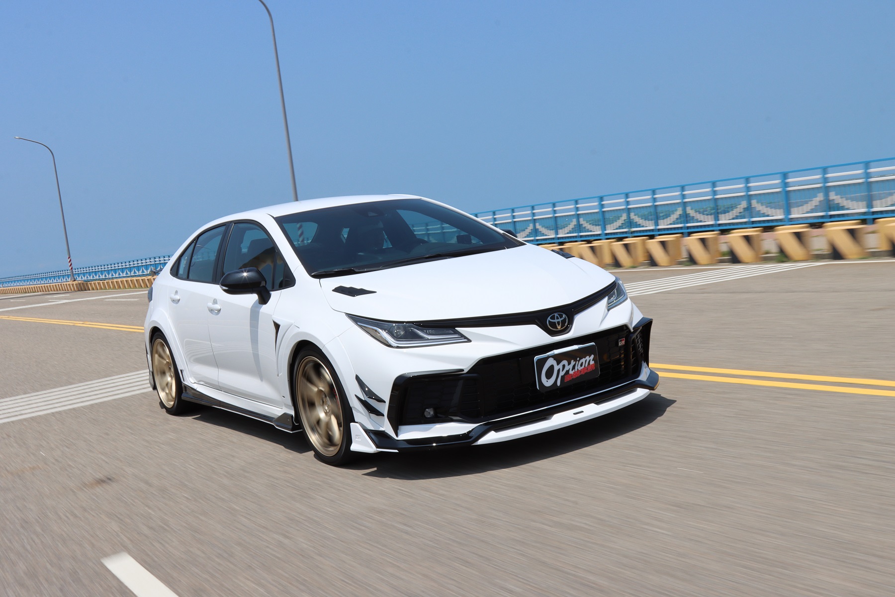 【改裝實戰】微寬體Altis GR Sport現身(上)國產神車變更帥！ | 改裝實戰 | CARNEWS