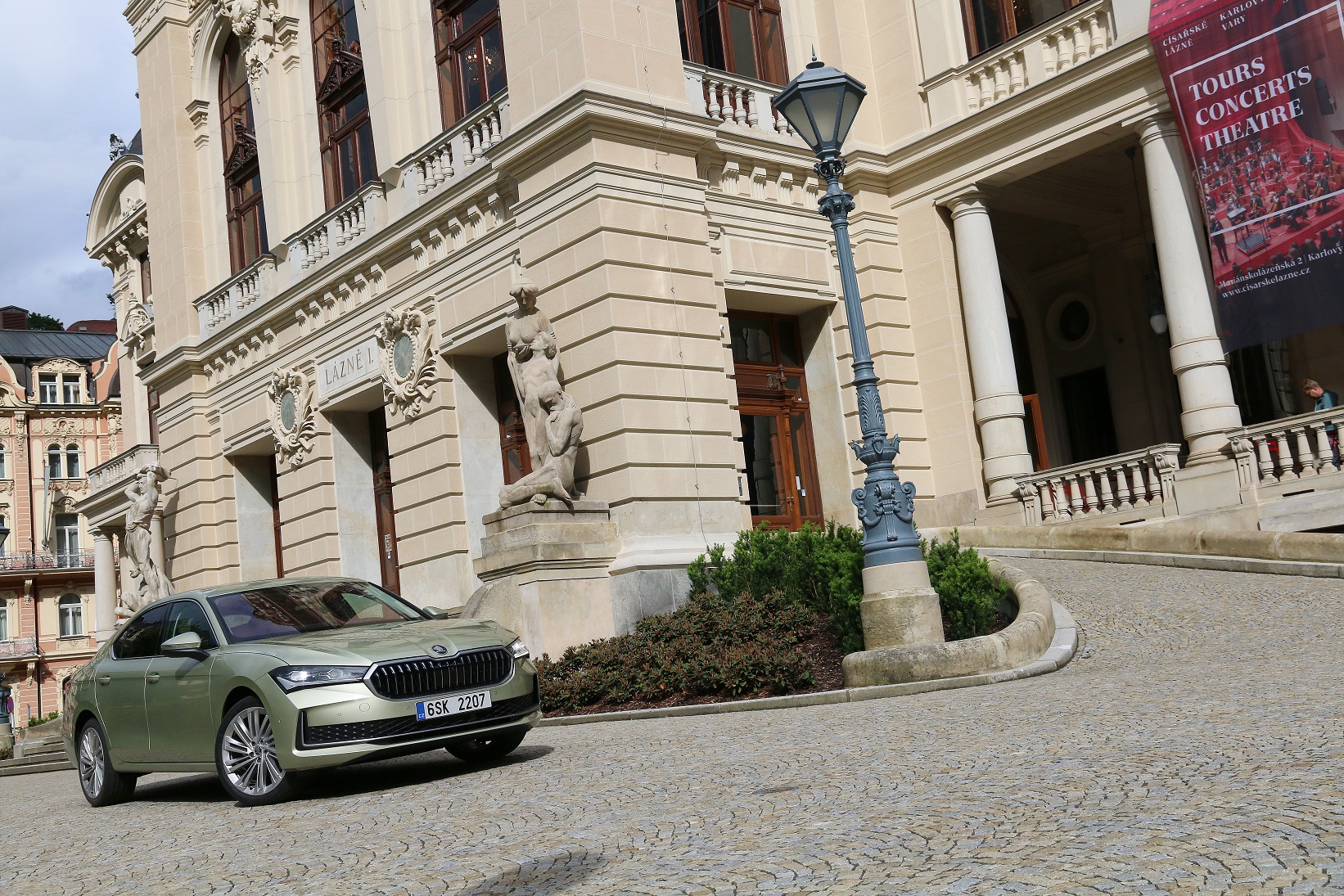 【一手試駕】智在進化Skoda Superb 1.5 TSI mHEV | 試駕體驗 | CARNEWS