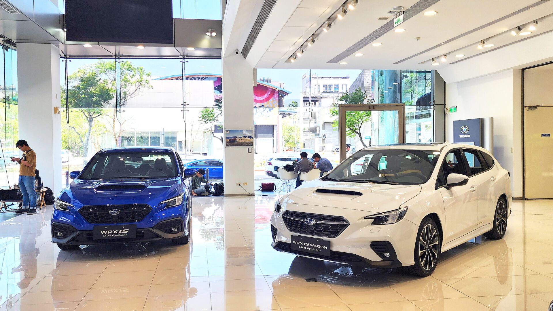 增列入門車型、新車色2025年式Subaru WRX、WRX Wagon展間預賞 | 新聞快訊 | CARNEWS