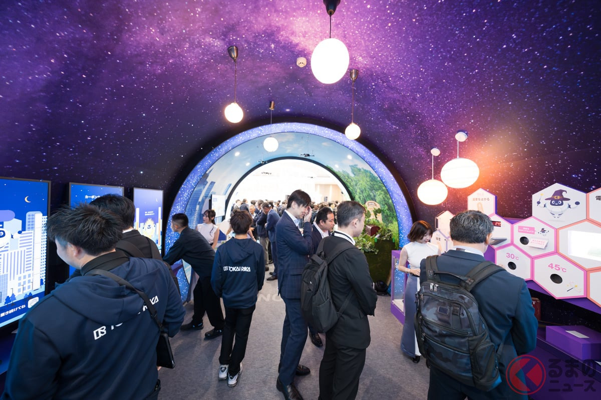 Tokai Rika在JMS2025展出的「隧道型展區」引話題！從電波、材料到最新技術都能體驗的未來展示是什麼？ | 一手企劃 | CARNEWS